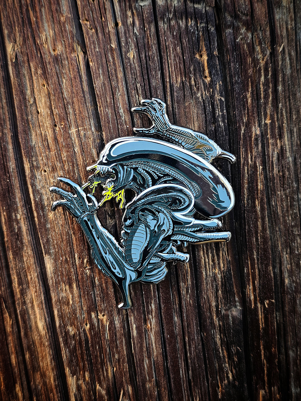 Xenomorph 90’s Arcade Enamel Pins – Mischief pins